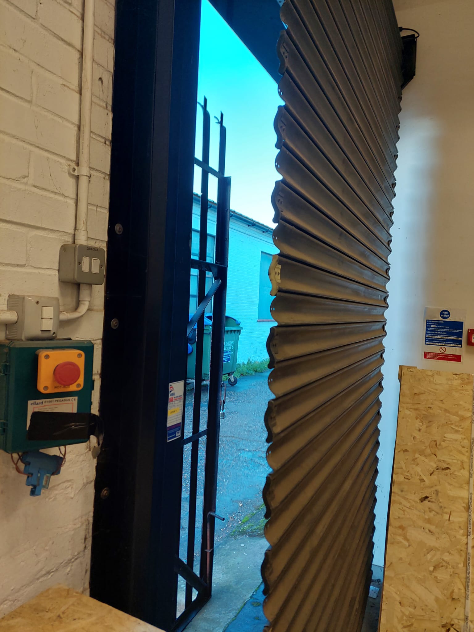 Roller Shutter Repair - Wonder Door Healer